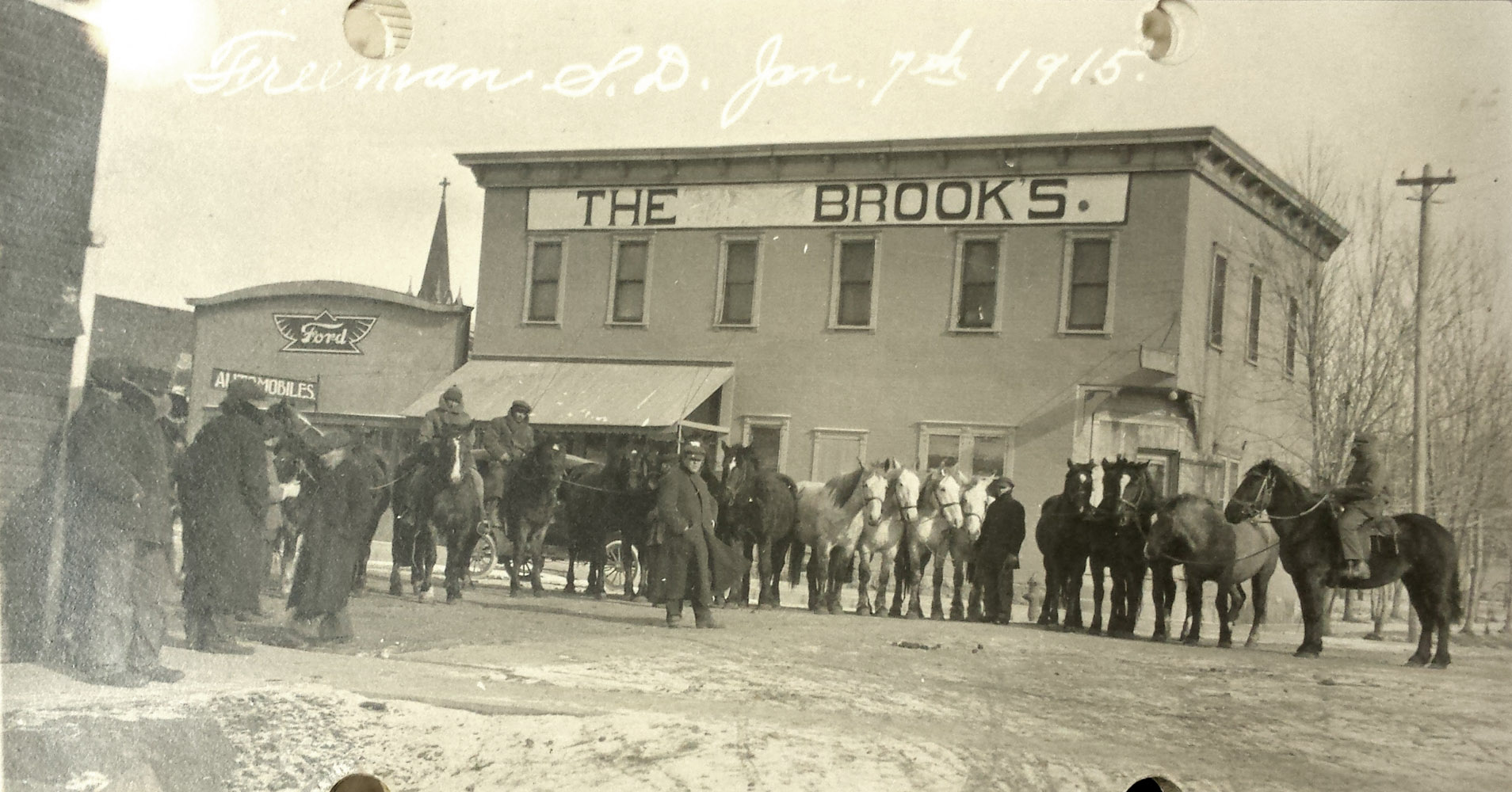 400 Block East Main Street